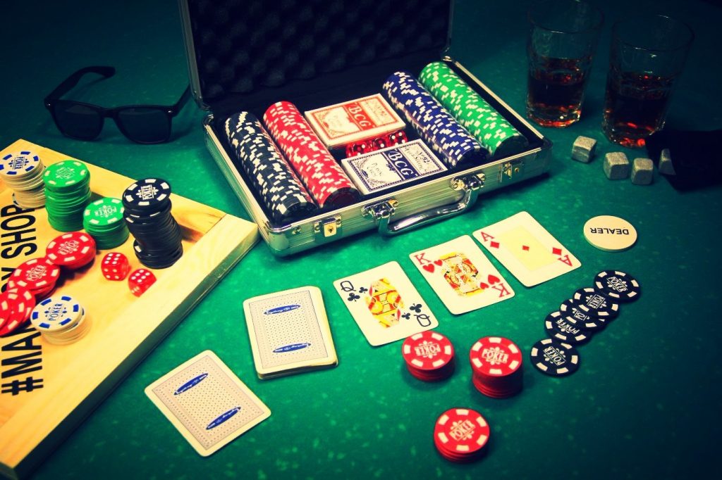 Poker set - what you need to play